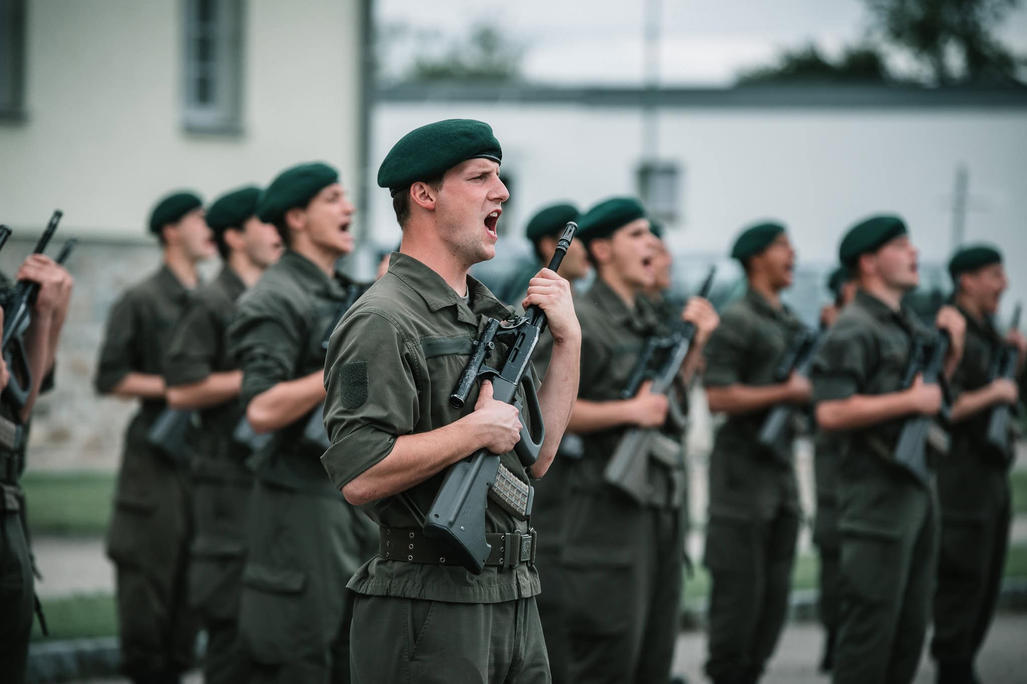 Guard soldiers pledge allegiance in Horn