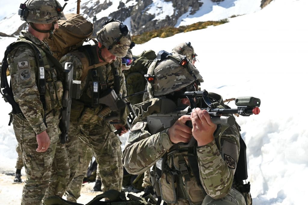Montenegrin soldiers train in Austria