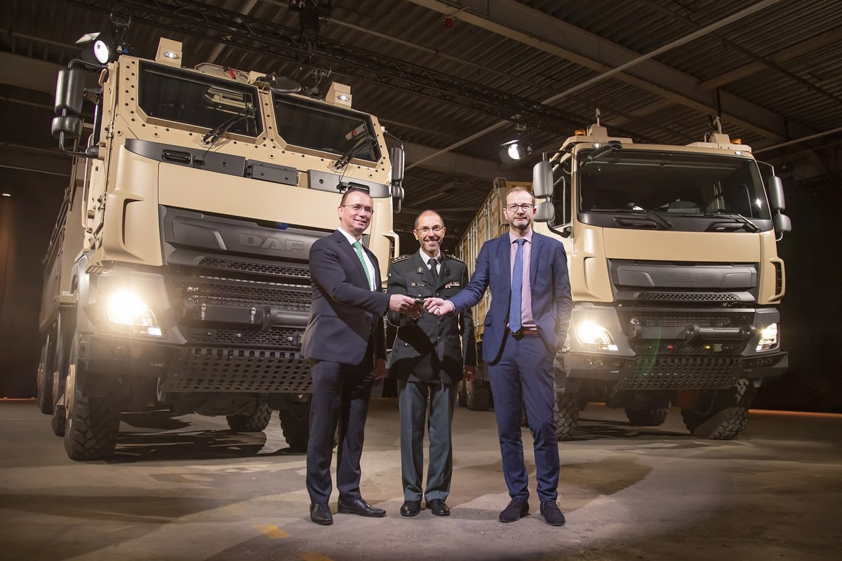 DAF & Tatra: Erste Lkw an Belgien übergeben