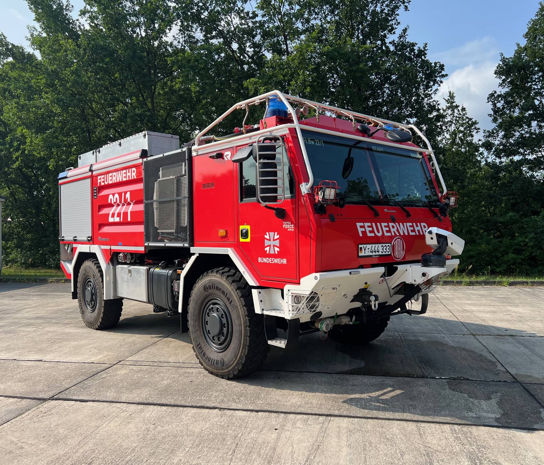 Bundeswehr: Rosenbauer liefert Waldbrand-TLF