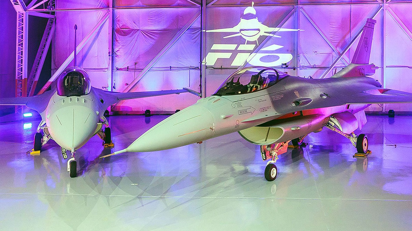 Lockheed: First Slovakian F-16/70s handed over