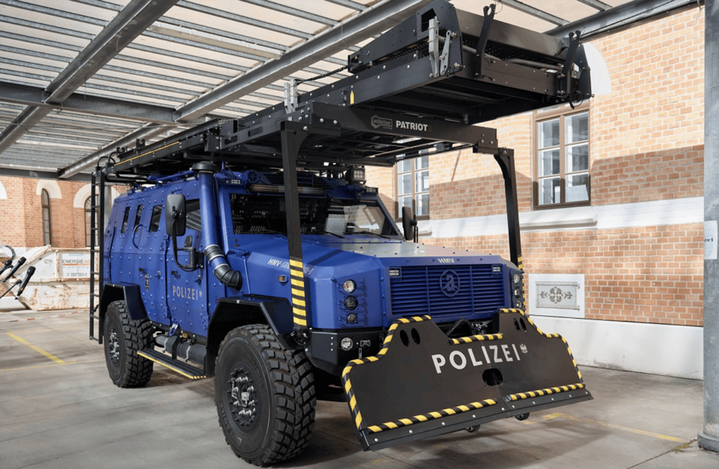 WEGA presents Achleitner Survivor I