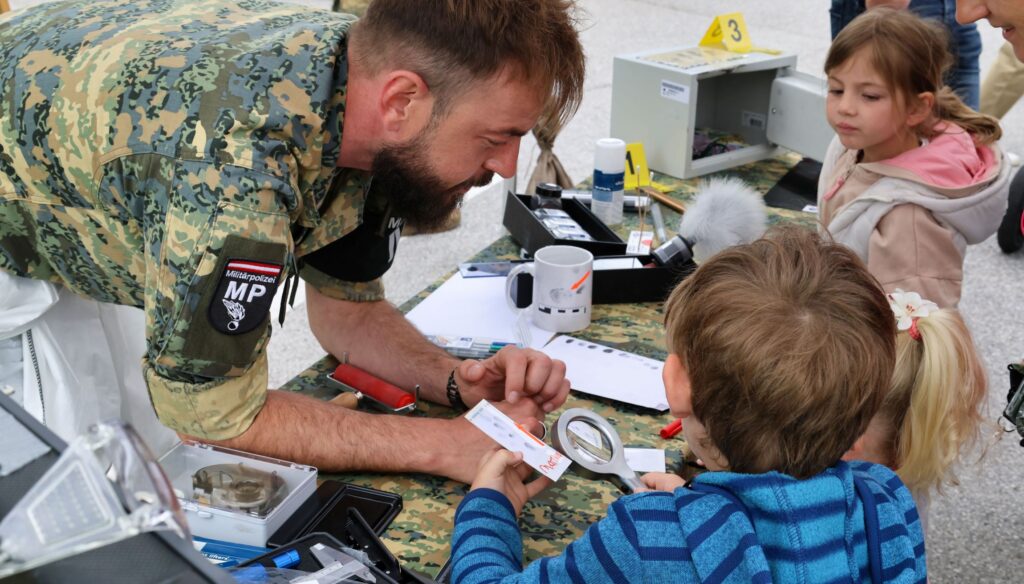 Austrian Armed Forces: Security Day in Grödig