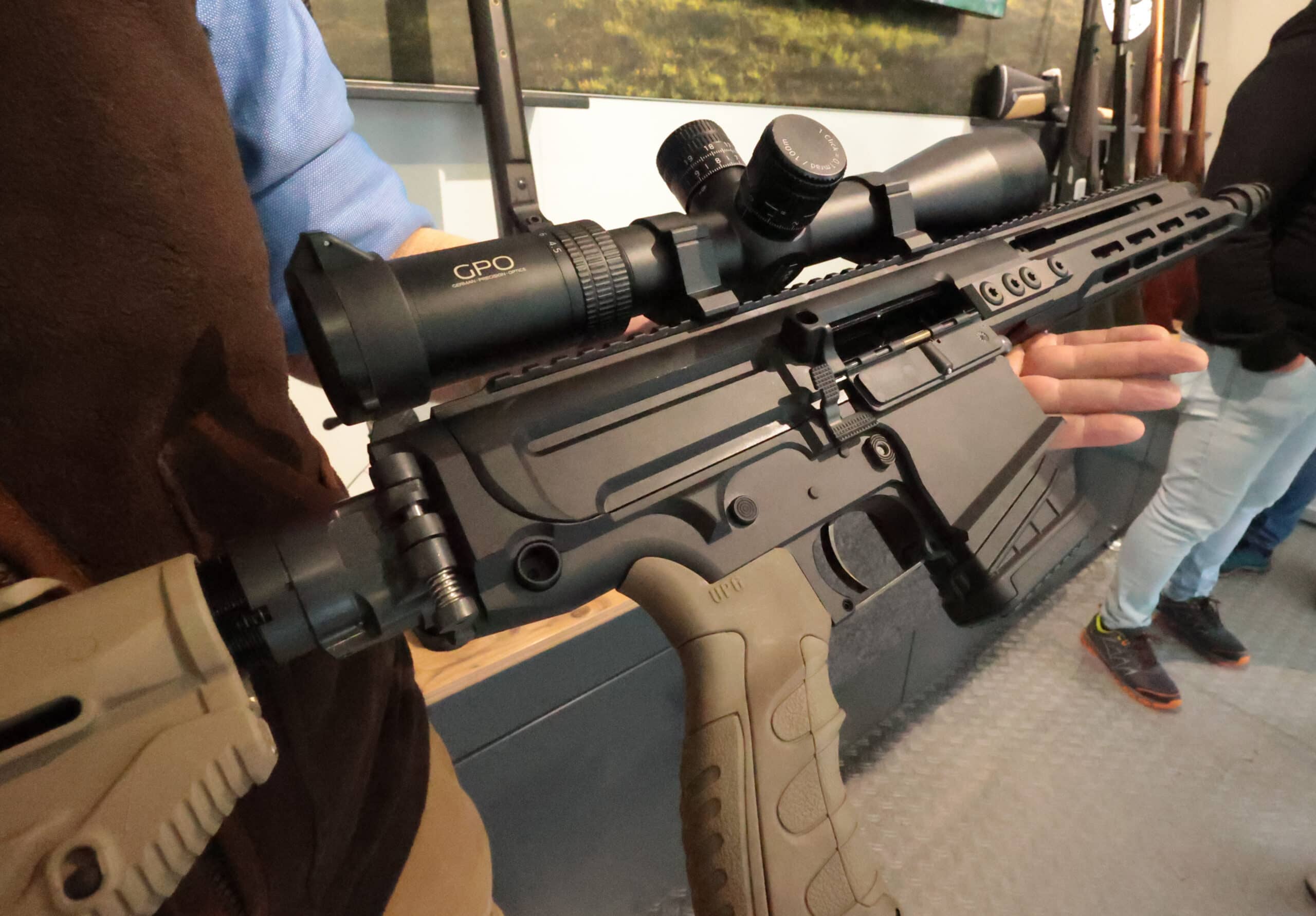 Das Steyr AUG im Fokus: Jubiläum am Schießplatz