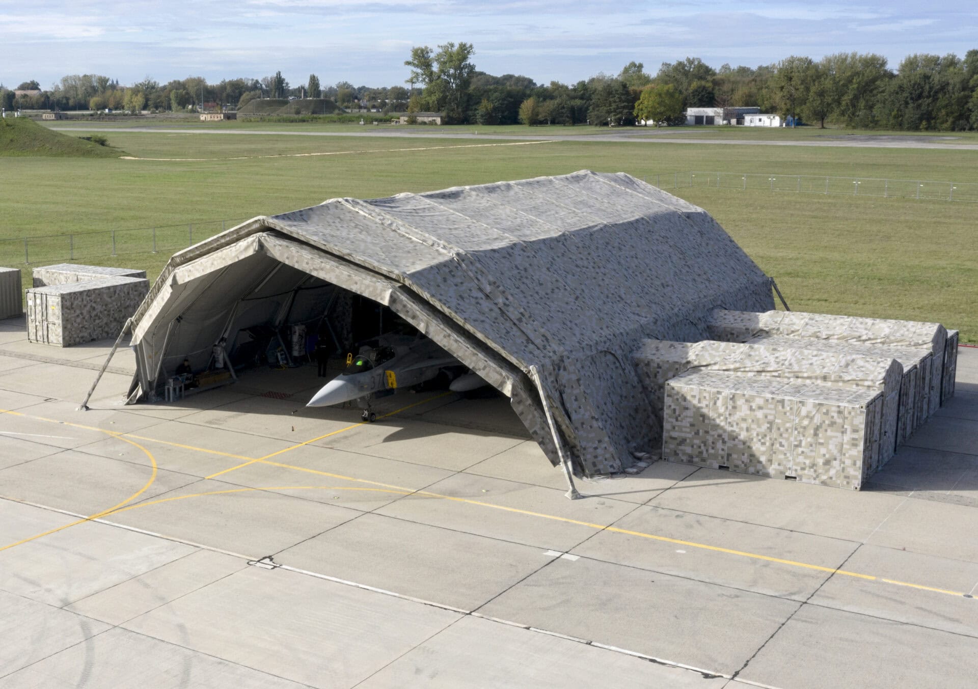 Mobile Hangar-Lösungen von Saab und Fabspace