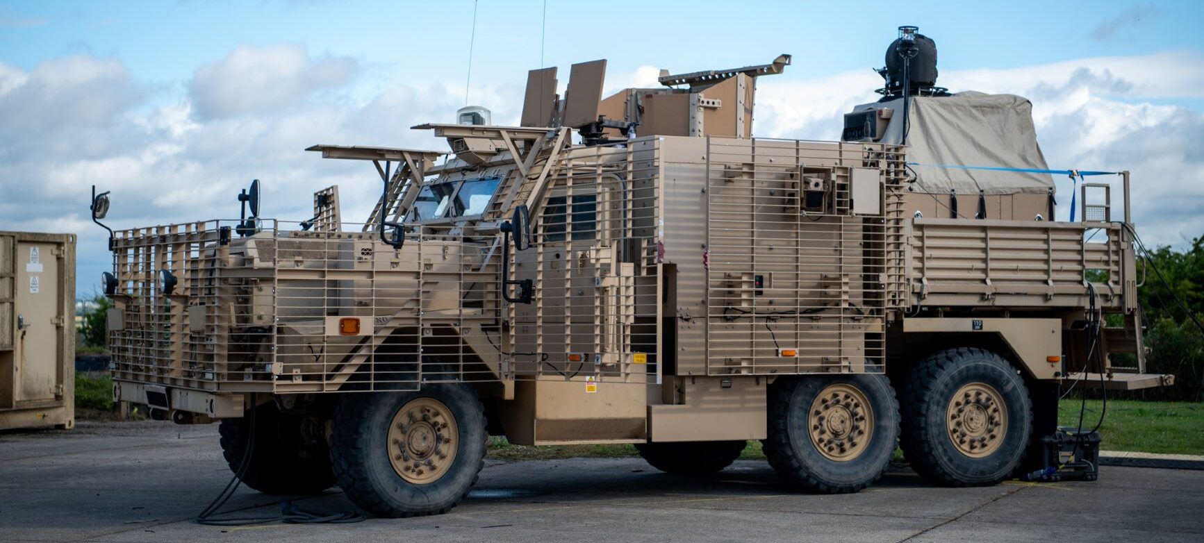 Great Britain tests high-power laser on vehicle