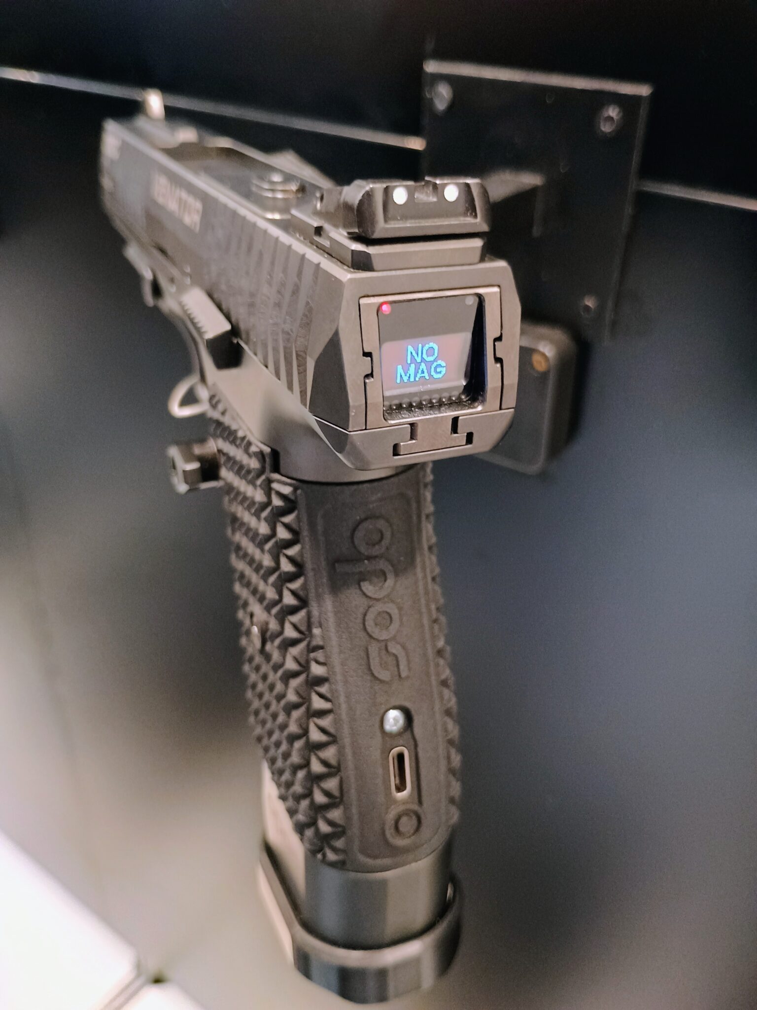 Innovative pistol: Opos Venator at the IWA 2025