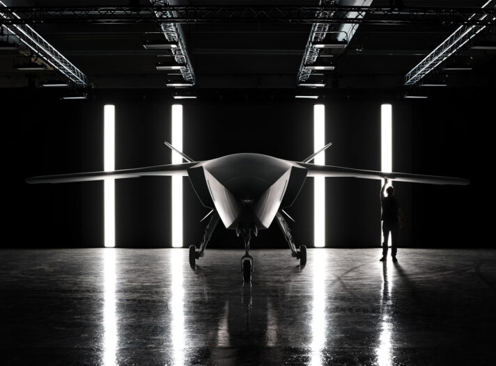 Helsing präsentiert autonomen Kampfjet CA-1 Europa in Bayern