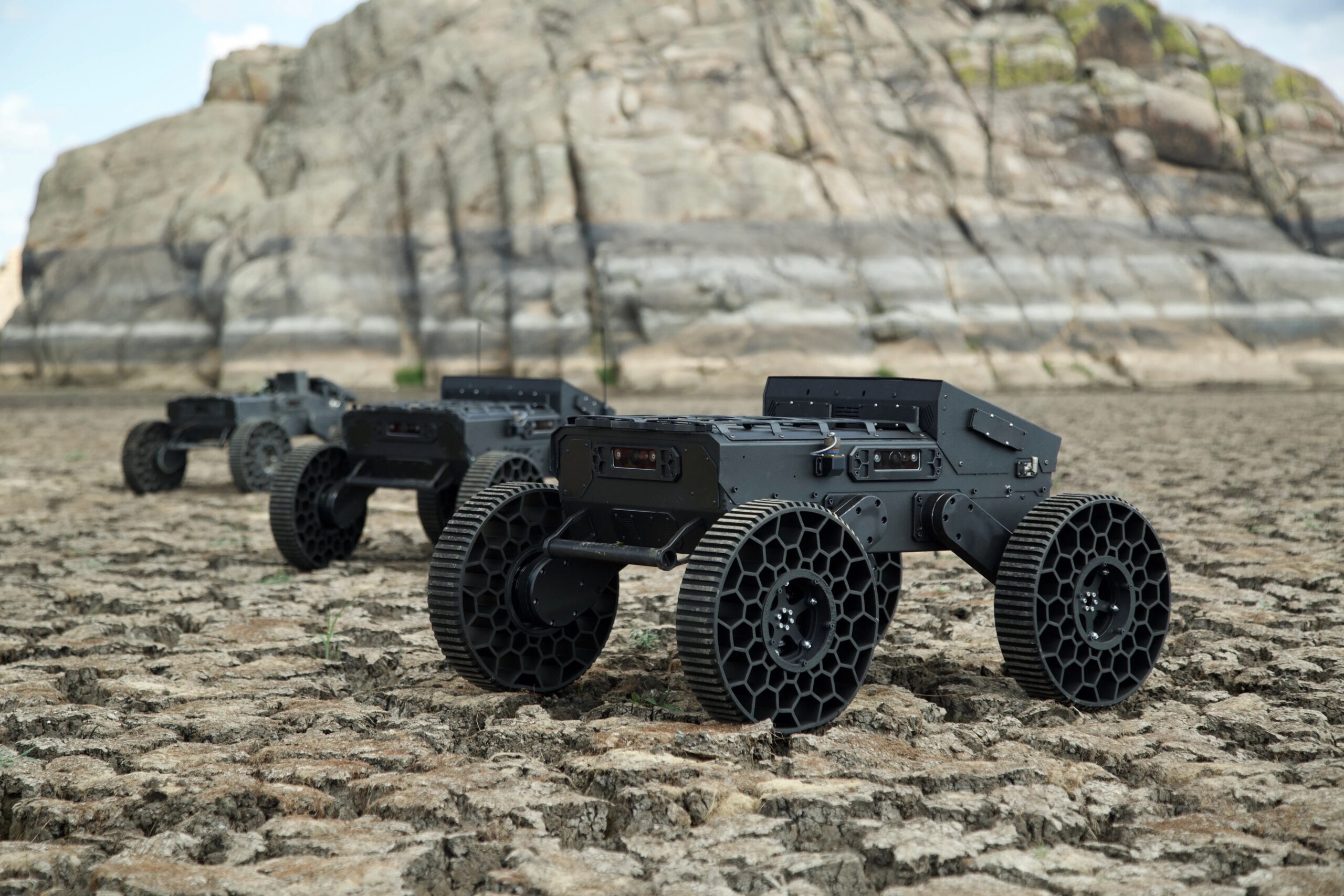 Fire Ants: Swarmrobotics AI bringt neue Schwarm-Bodensysteme