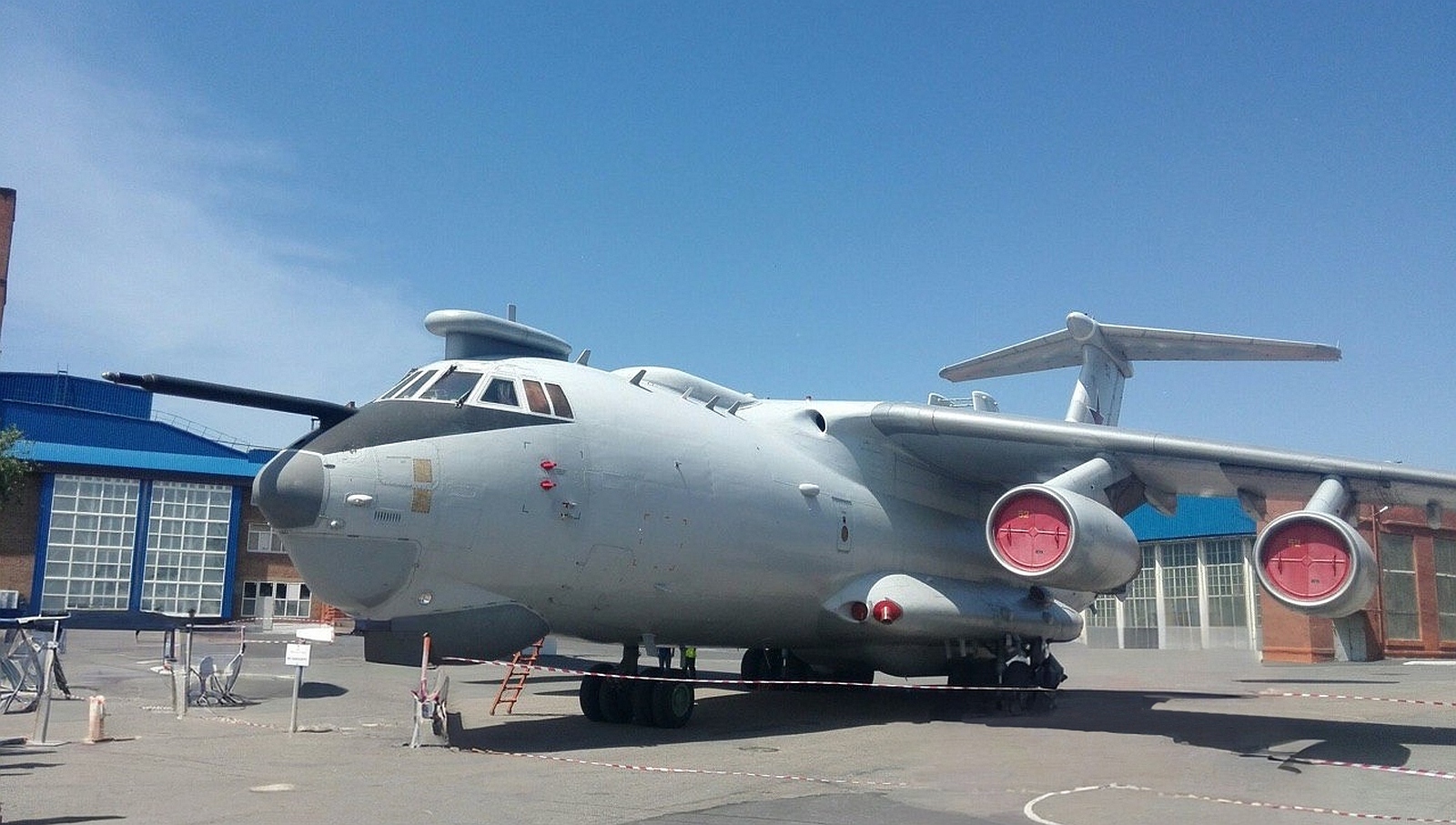 Ukraine zerstört Russlands fliegendes Labor A-100LL