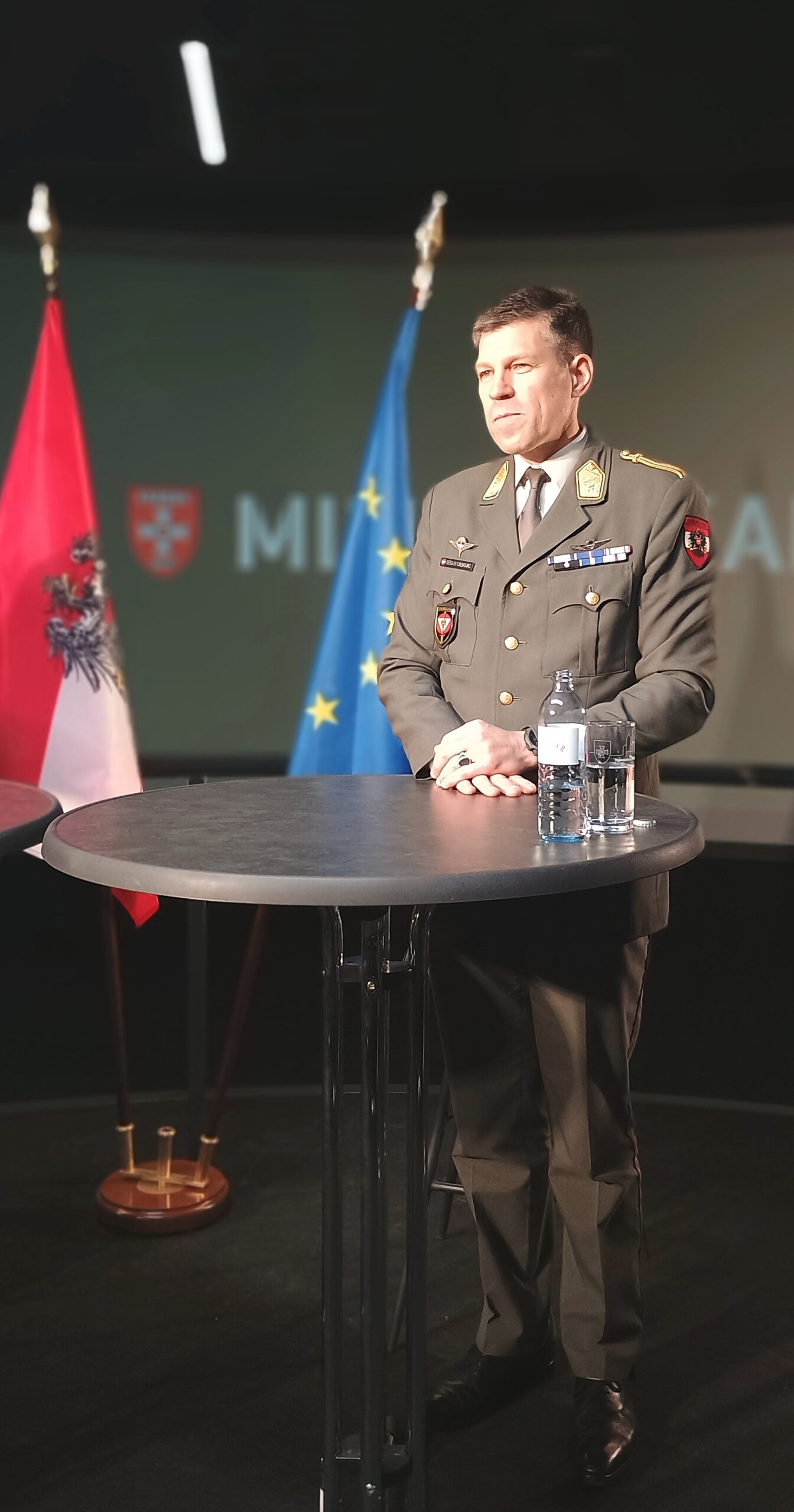 Gespräch: Generalmajor Pronhagl und Brigadier Ségur-Cabanac