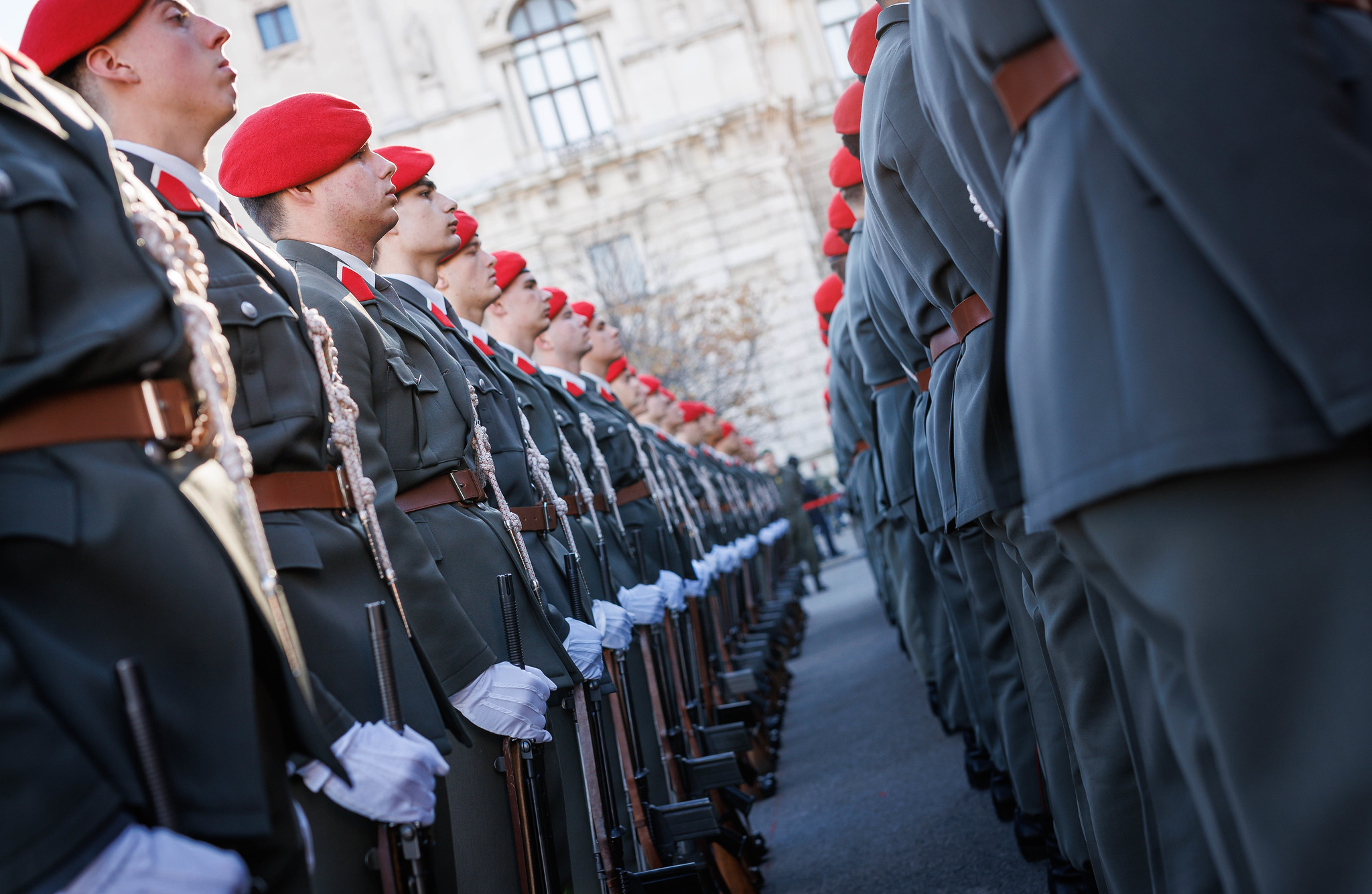 Austria plans to extend basic military service