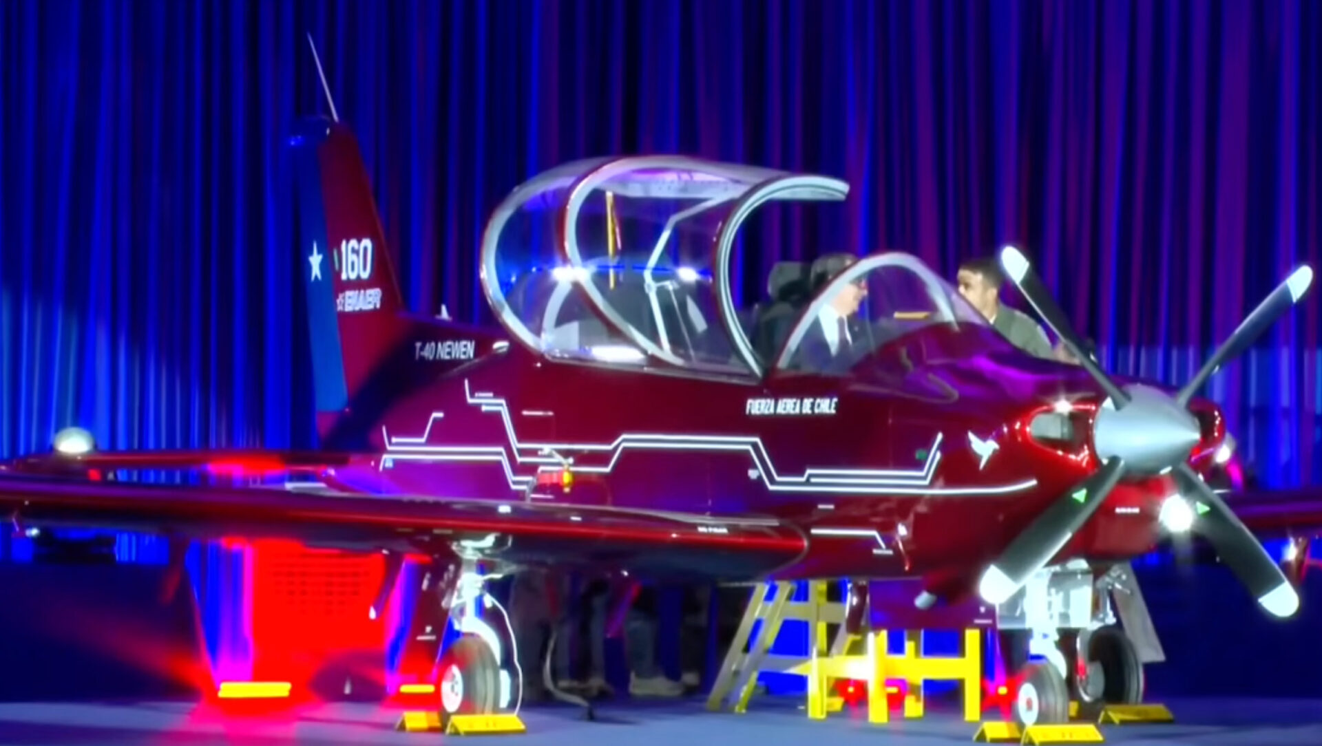 Chile: Enaer introduces new T-40 Newen basic trainer