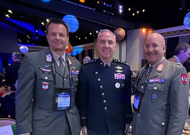 Air Chief Promberger at the "International Space Symposium"